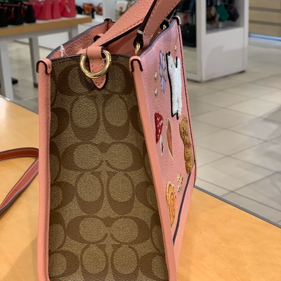 Coach | Bags | Nwt Coach Dempsey Leather Tote 22 With Creature Patches ...